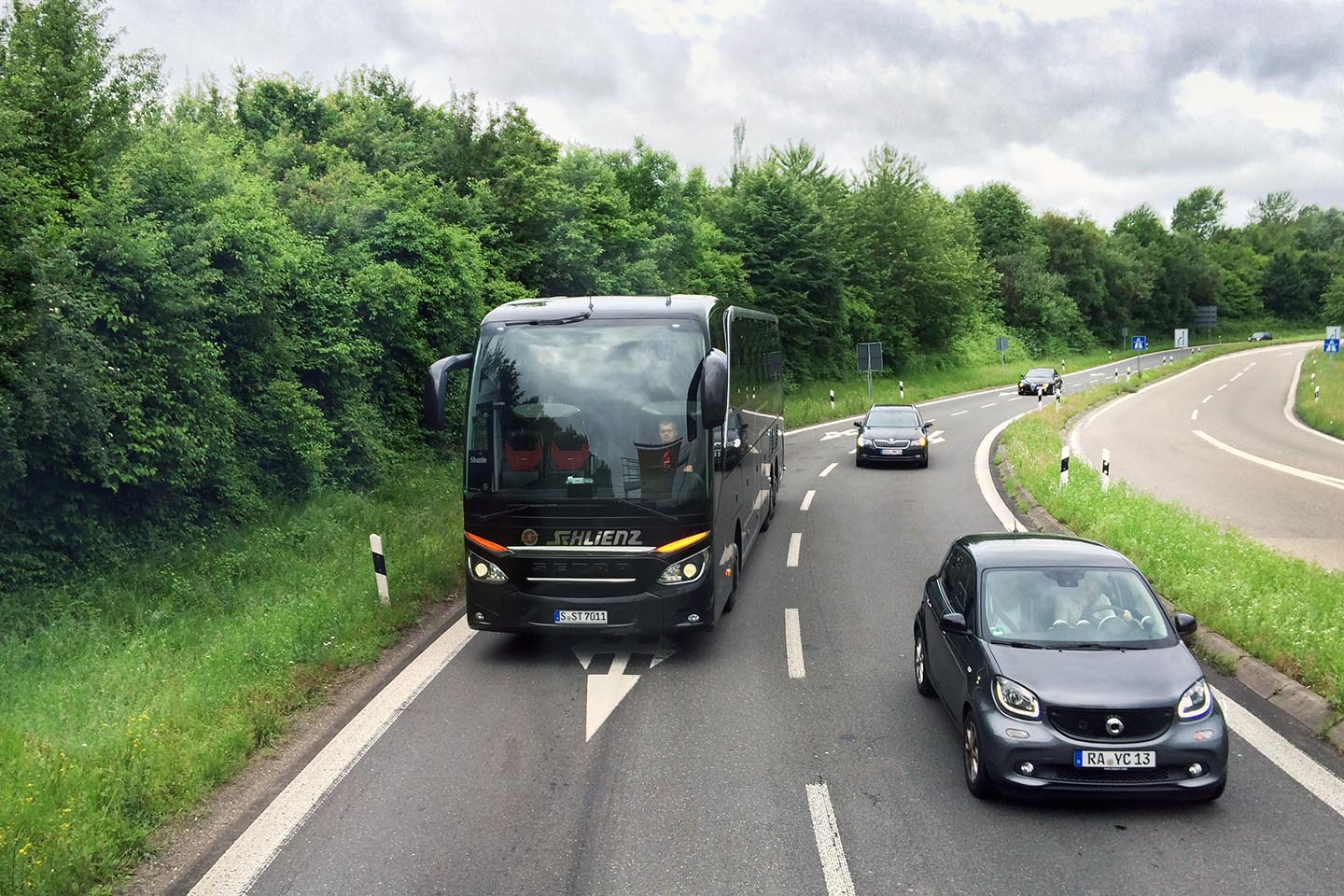 Transportatorii cer reducerea fiscalității în transportul rutier de ...