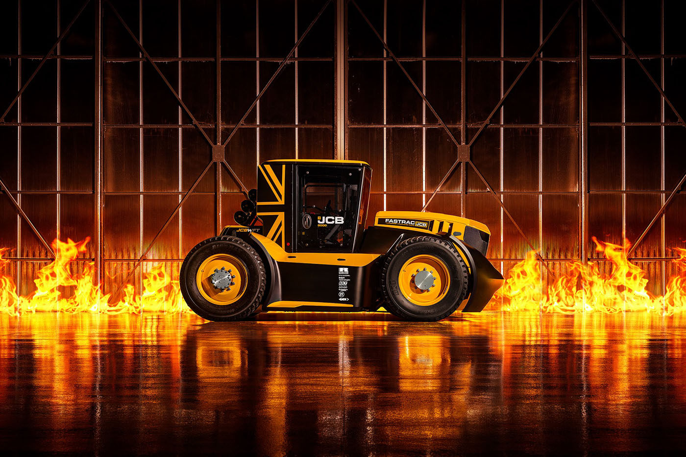 JCB Fastrac Two este cel mai rapid tractor agricol din lume (VIDEO)