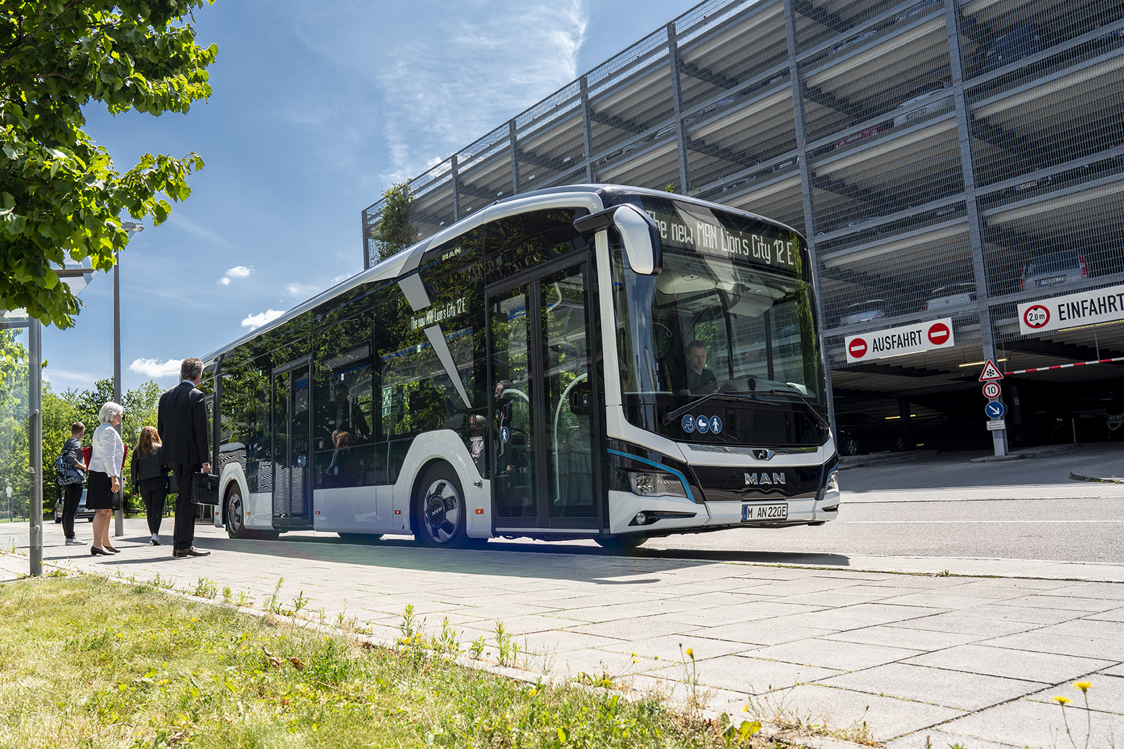 17 autobuze electrice MAN Lion’s City E comandate de orașul Hamburg