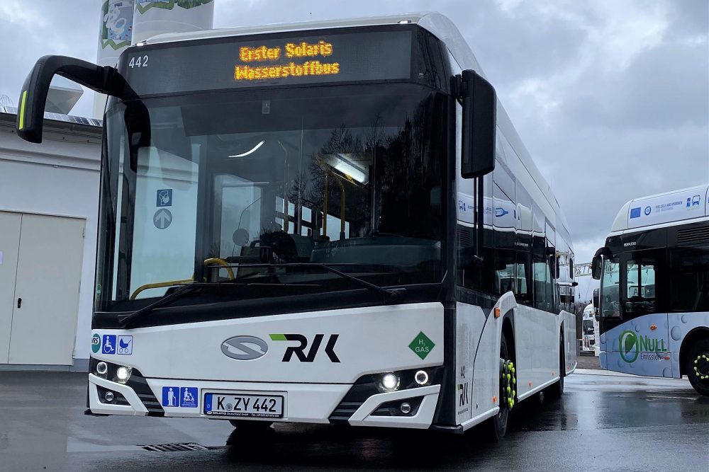 Solaris a livrat primul autobuz alimentat cu hidrogen la Koln