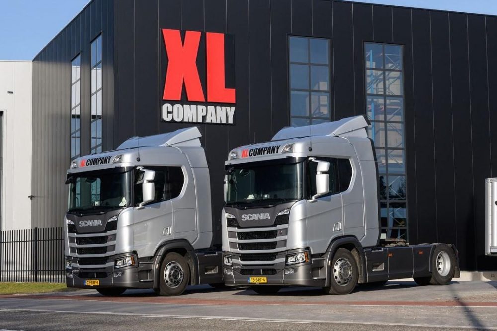 Configurație Scania neobișnuită: cabină R și motor de 370 CP