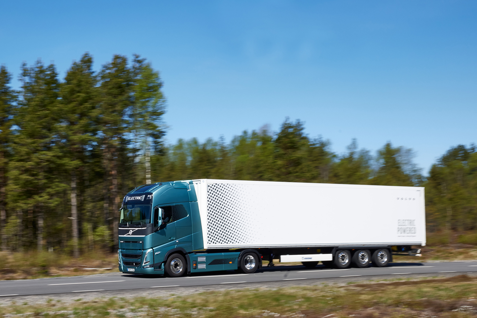 Presiuni mari pe transportul rutier de a trece la camioane electrice