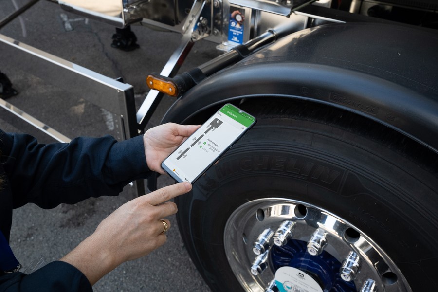 Michelin își prezintă întreaga gamă de produse la Solutrans 2023