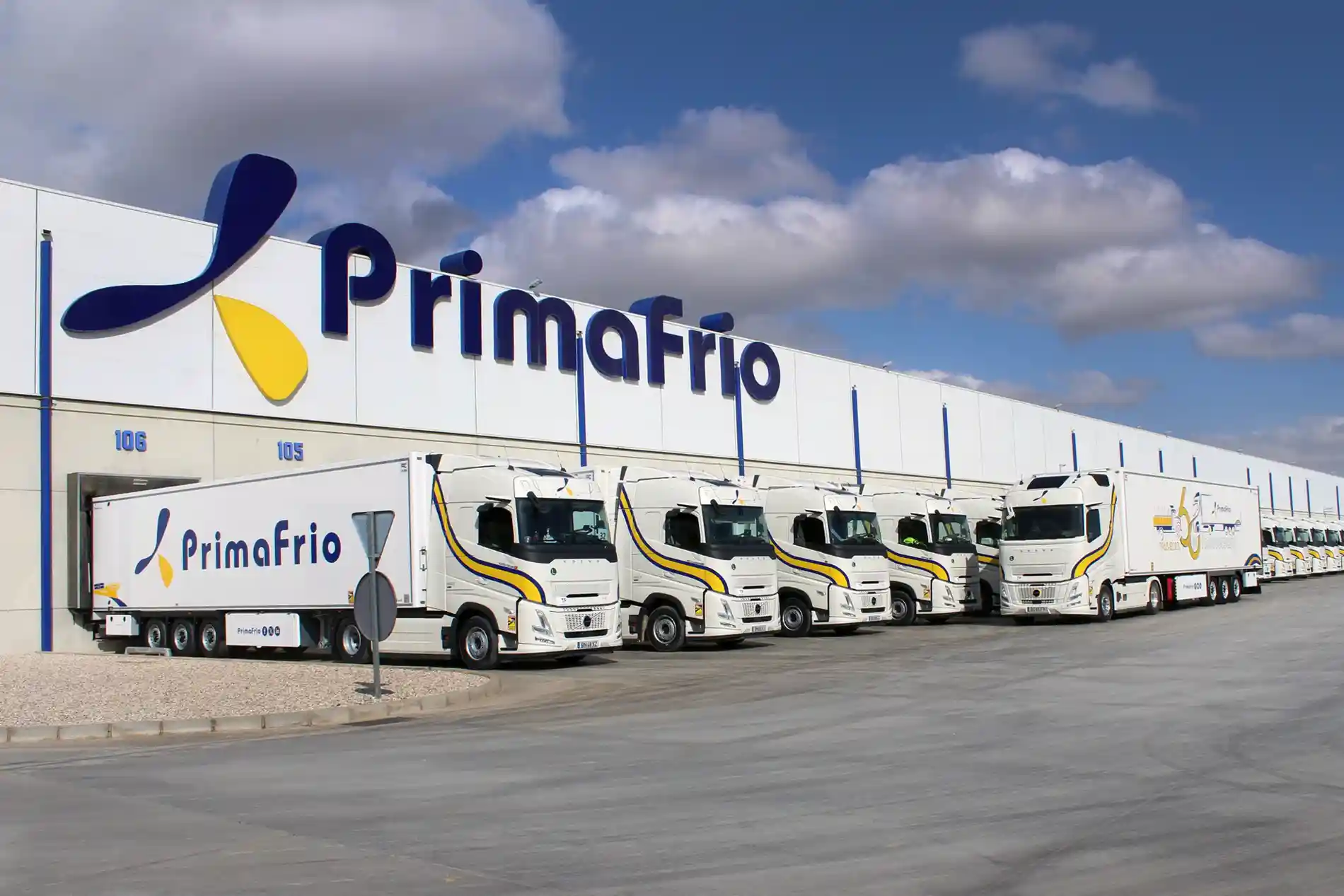 Primafrio reînnoiește flota cu încă 300 de Volvo FH Aero