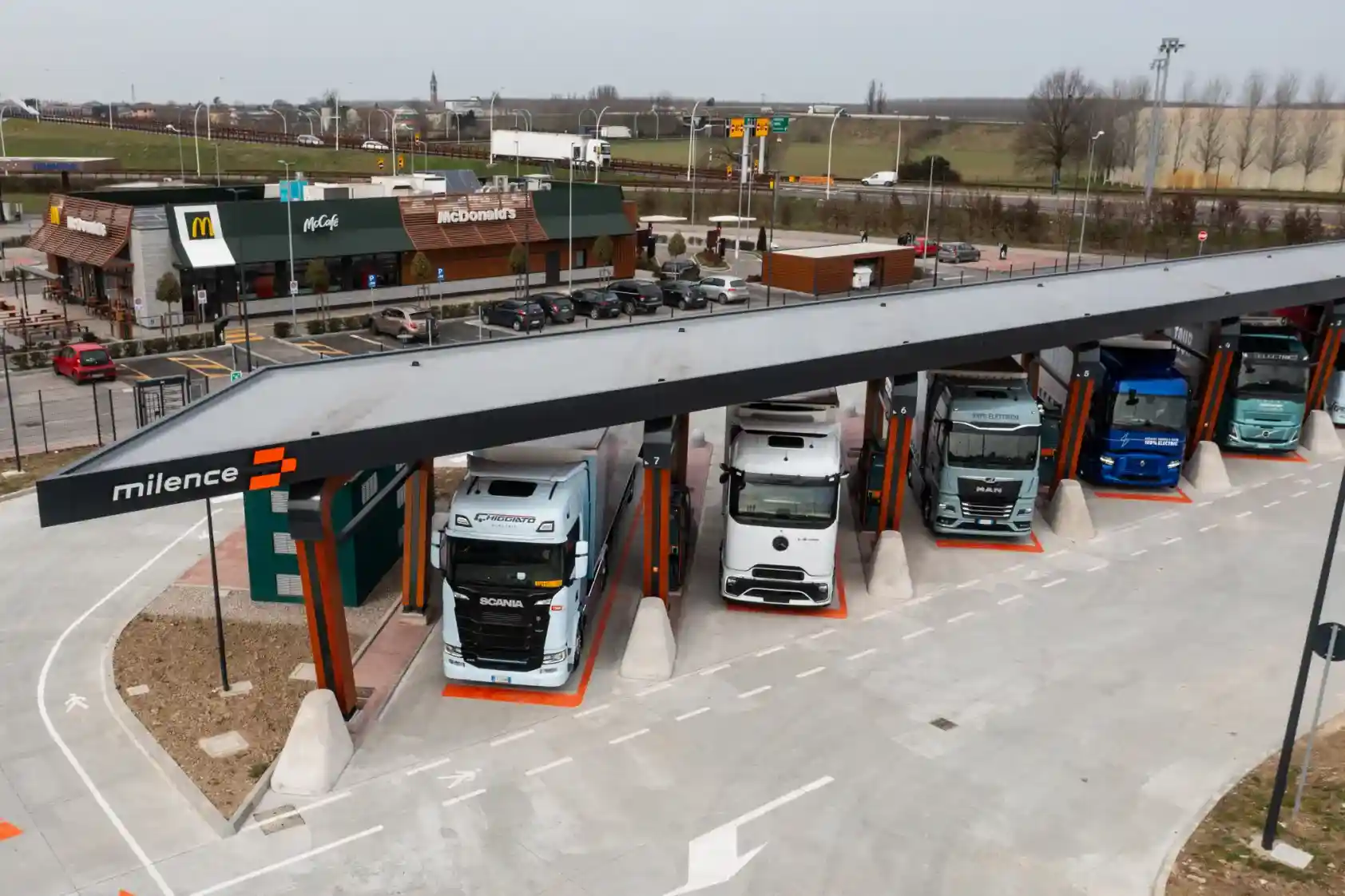 A fost inaugurat primul hub de încărcare Milence din Italia