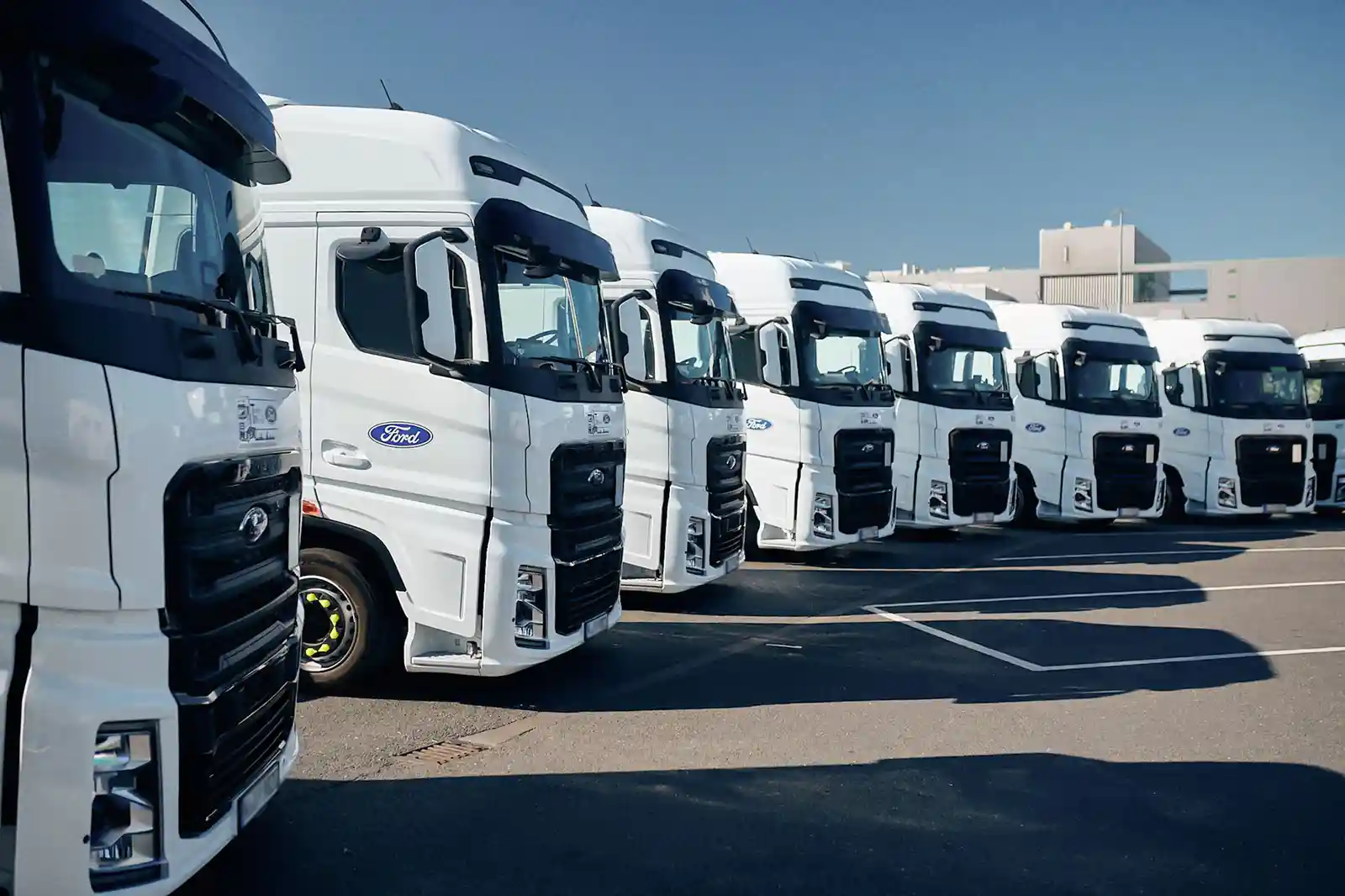 Ford Trucks livrează 35 de capete tractor F-Max uzinei Ford din Köln