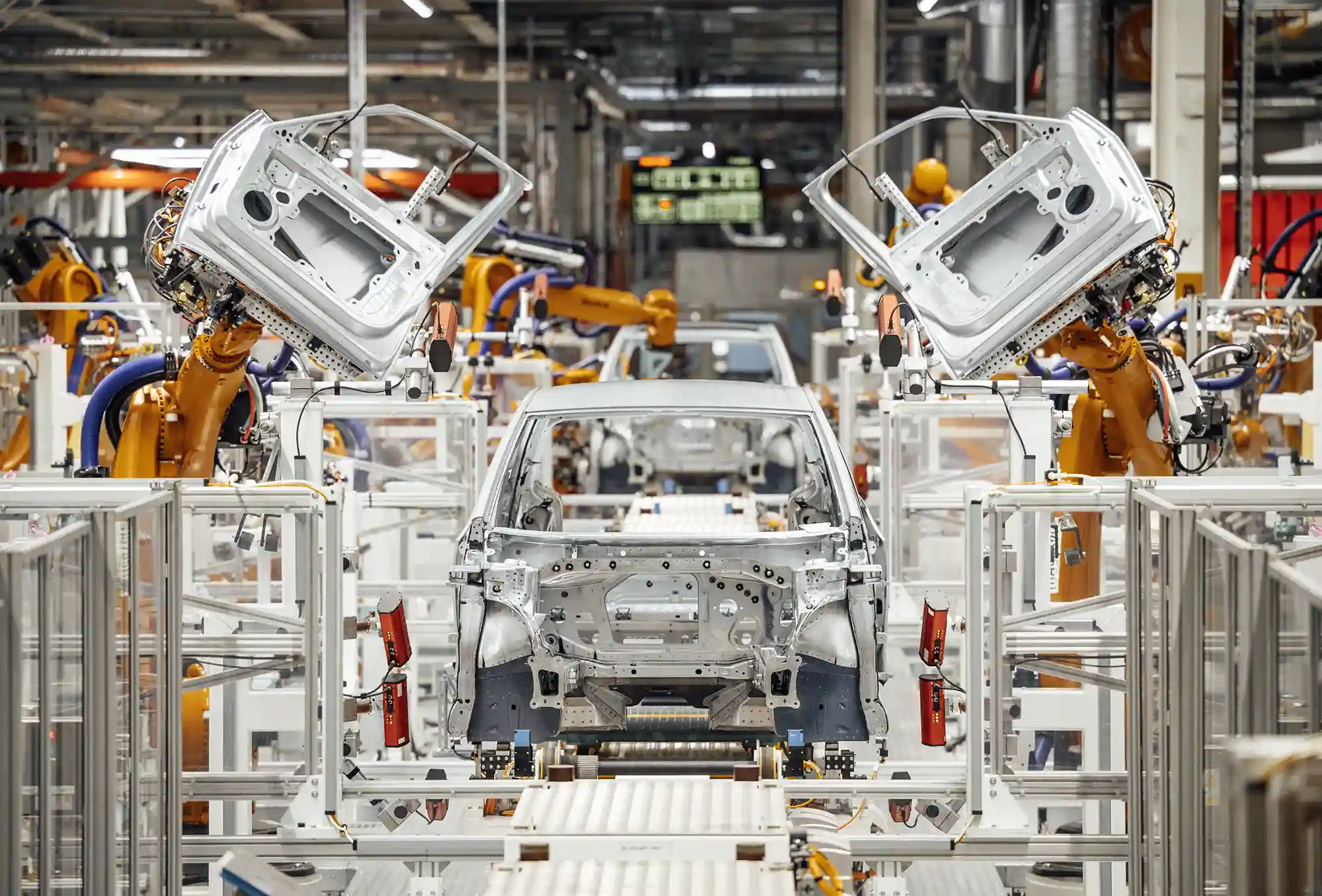 Industria auto europeană riscă o nouă criză de cipuri