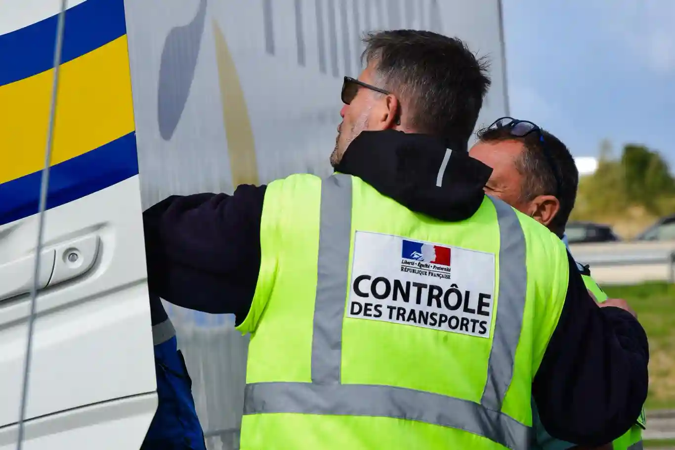 Companii de transport din Estul Europei, interzise un an în Franța