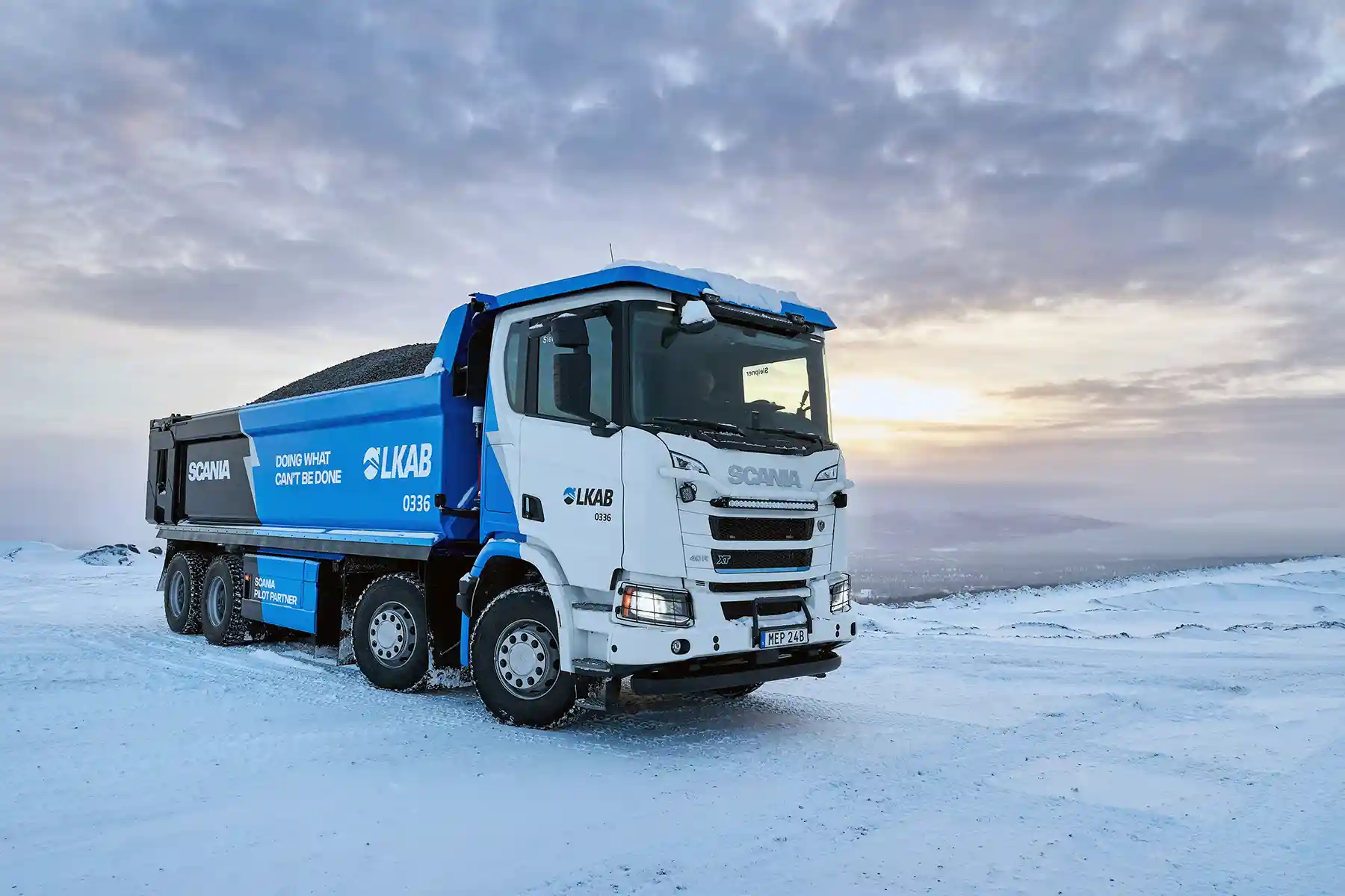 Scania accelerează electrificarea în minerit cu o nouă basculantă ...